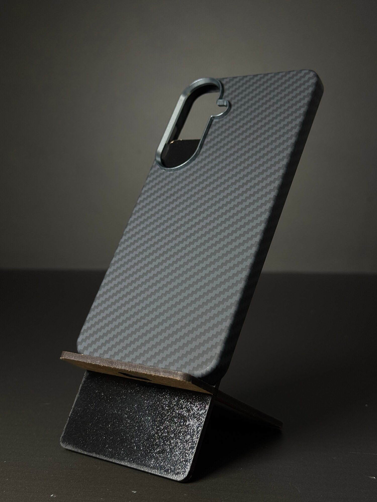 Чехол Самсунг с26 Плюс с МагСейф Кевлар / Case Samsung s26 Plus с MagSafe LUXO, классический черный, карбоновый