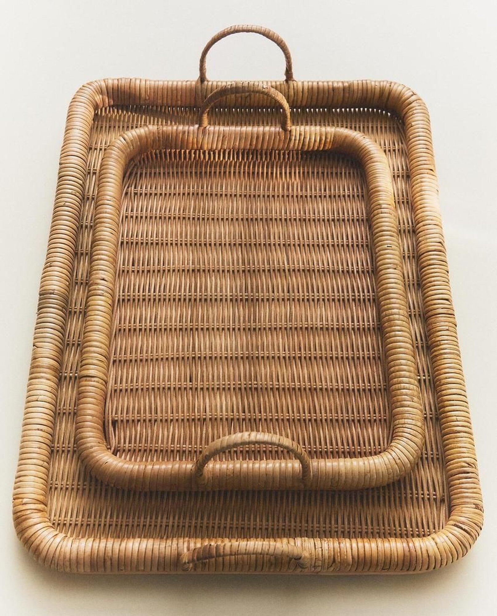 Поднос ZARA HOME 6283/040/052 - прямоугольный, 1 штука, из плетеного ротанга, 40 х 30 х 10 см, цвет светло-бежевый
