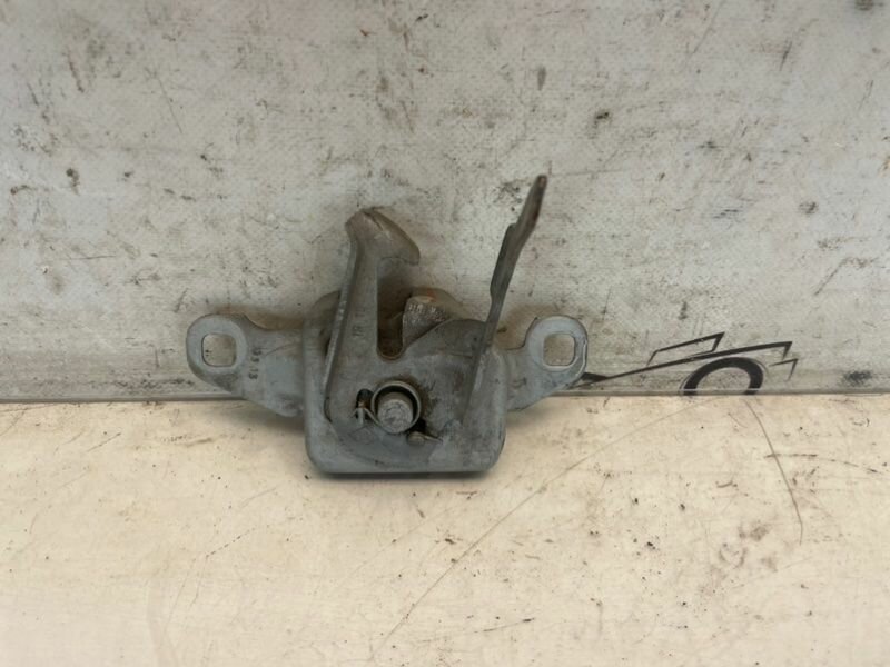 Замок капота Renault Duster 2013 656010017R HSM K4M606 (с пробегом)
