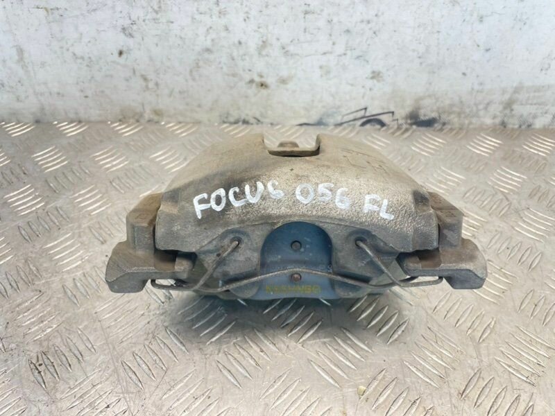 Суппорт тормозной Ford Focus 2011 1682876 CB8 IQDB, передний левый (с пробегом)