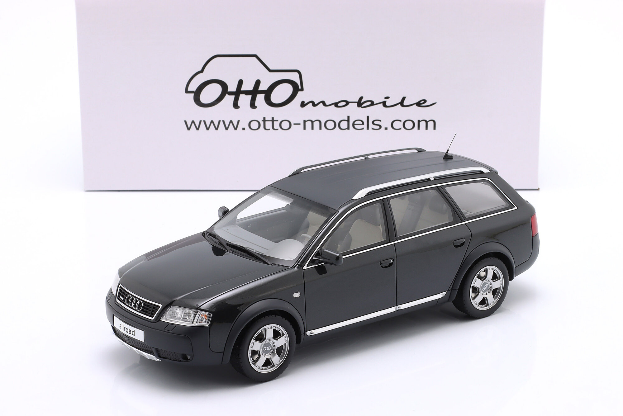 Модель коллекционная Otto Audi A6 avant allroad quattro 2000 black metallic matt-black