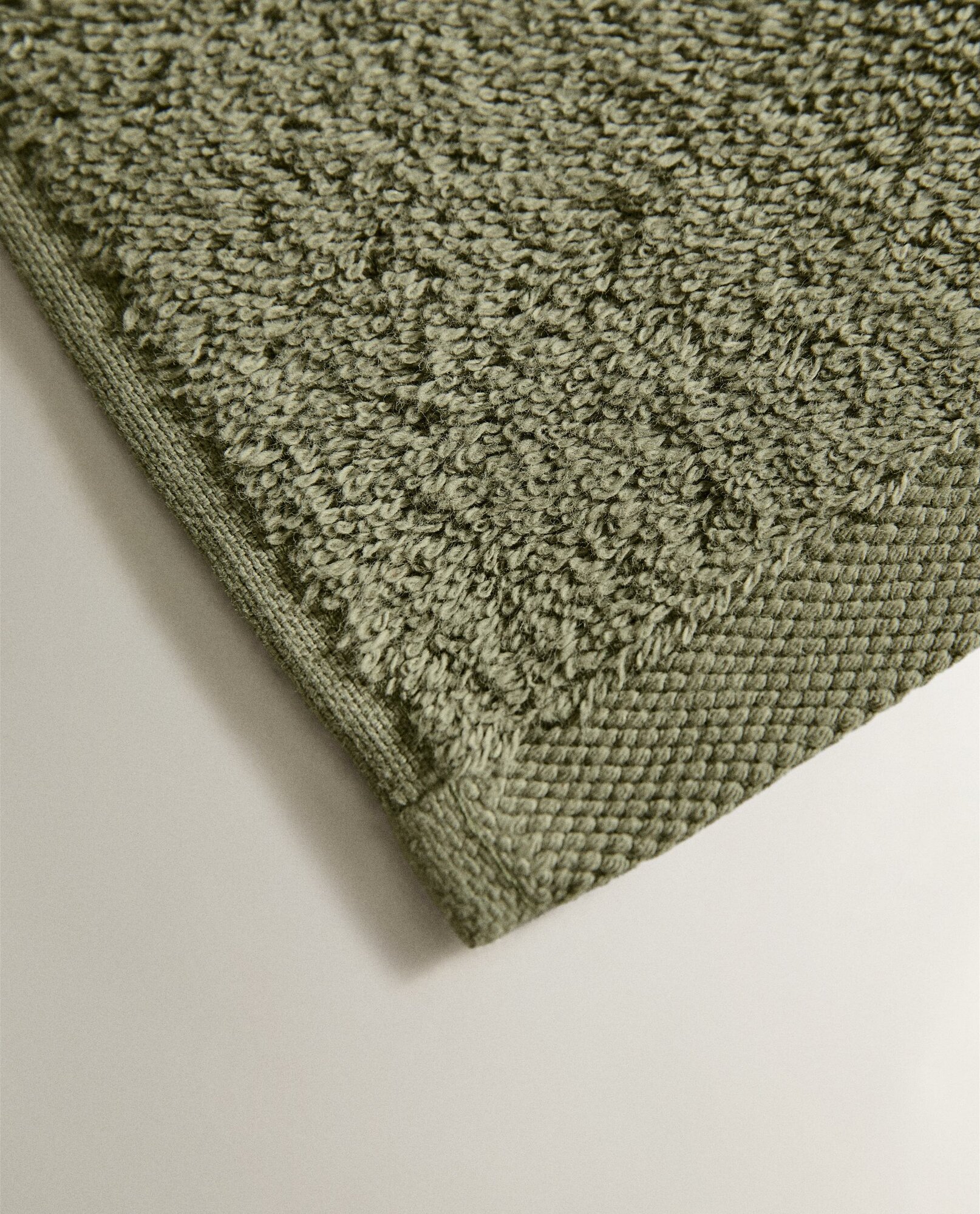 Набор высококачественных хлопковых полотенец для рук (3 шт.), 30 x 30 cm , khaki/oliv (7818). Бренд - Zara Home