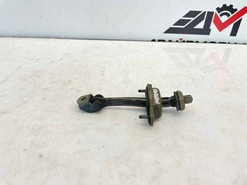 Ограничитель двери Ford Mondeo 2001 4155546 B4Y CJBA, передний левый (с пробегом)