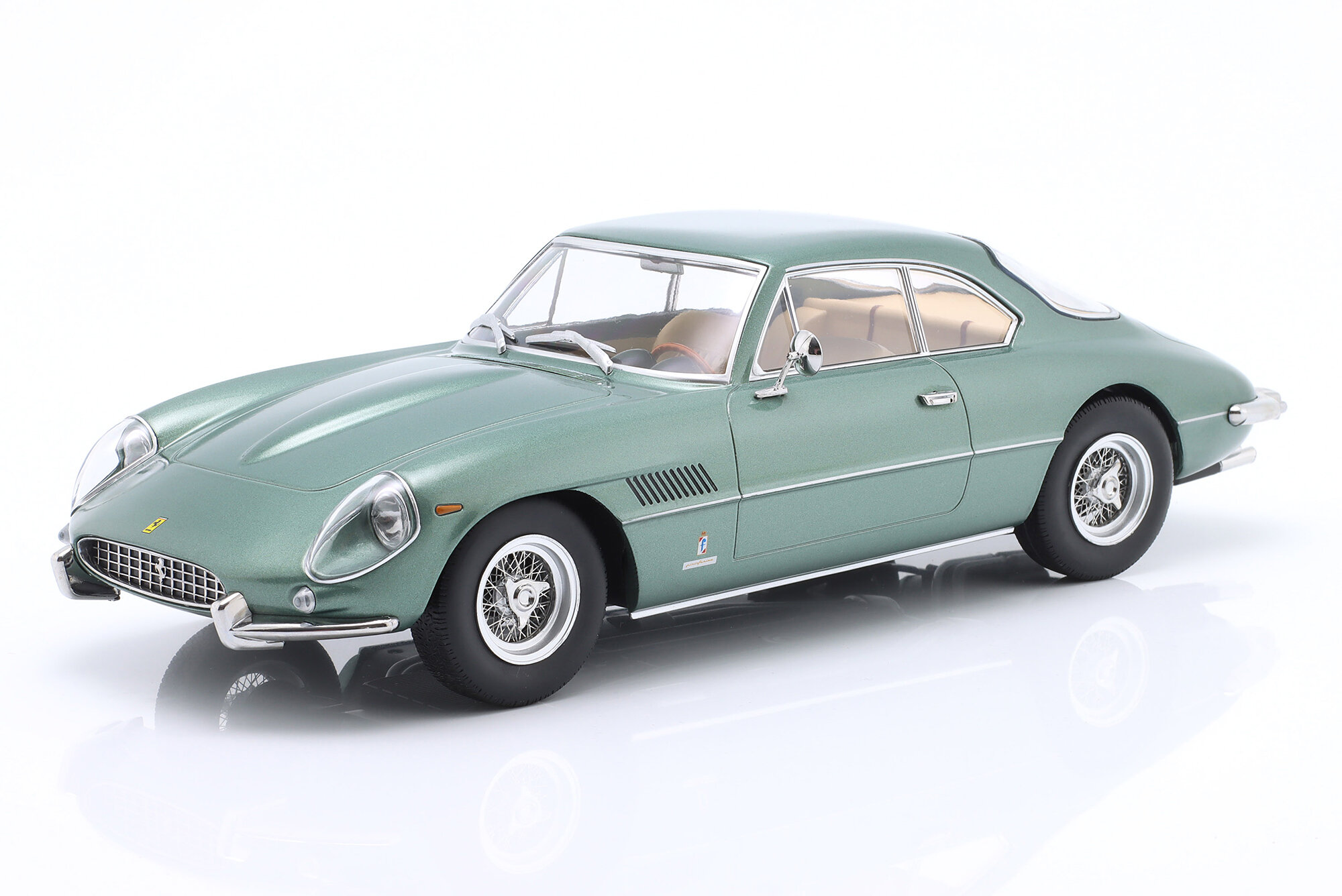 Модель коллекционная KK-SCALE Ferrari 400 superamerica 1962 greenmetallic
