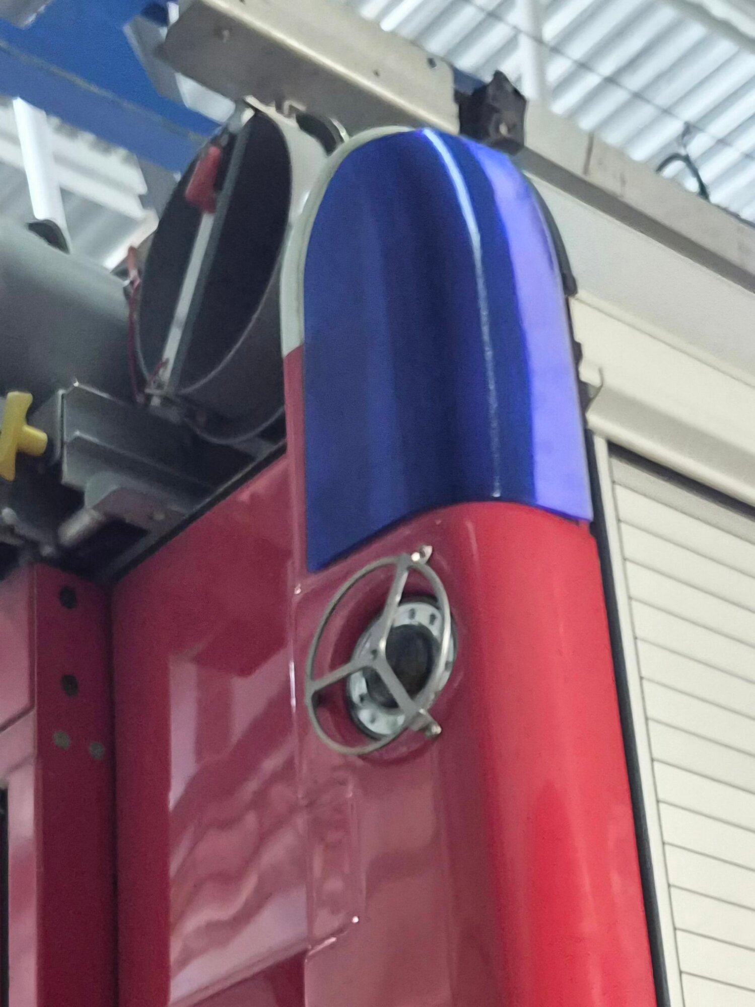Правый плафон для проблескового маяка Rosenbauer