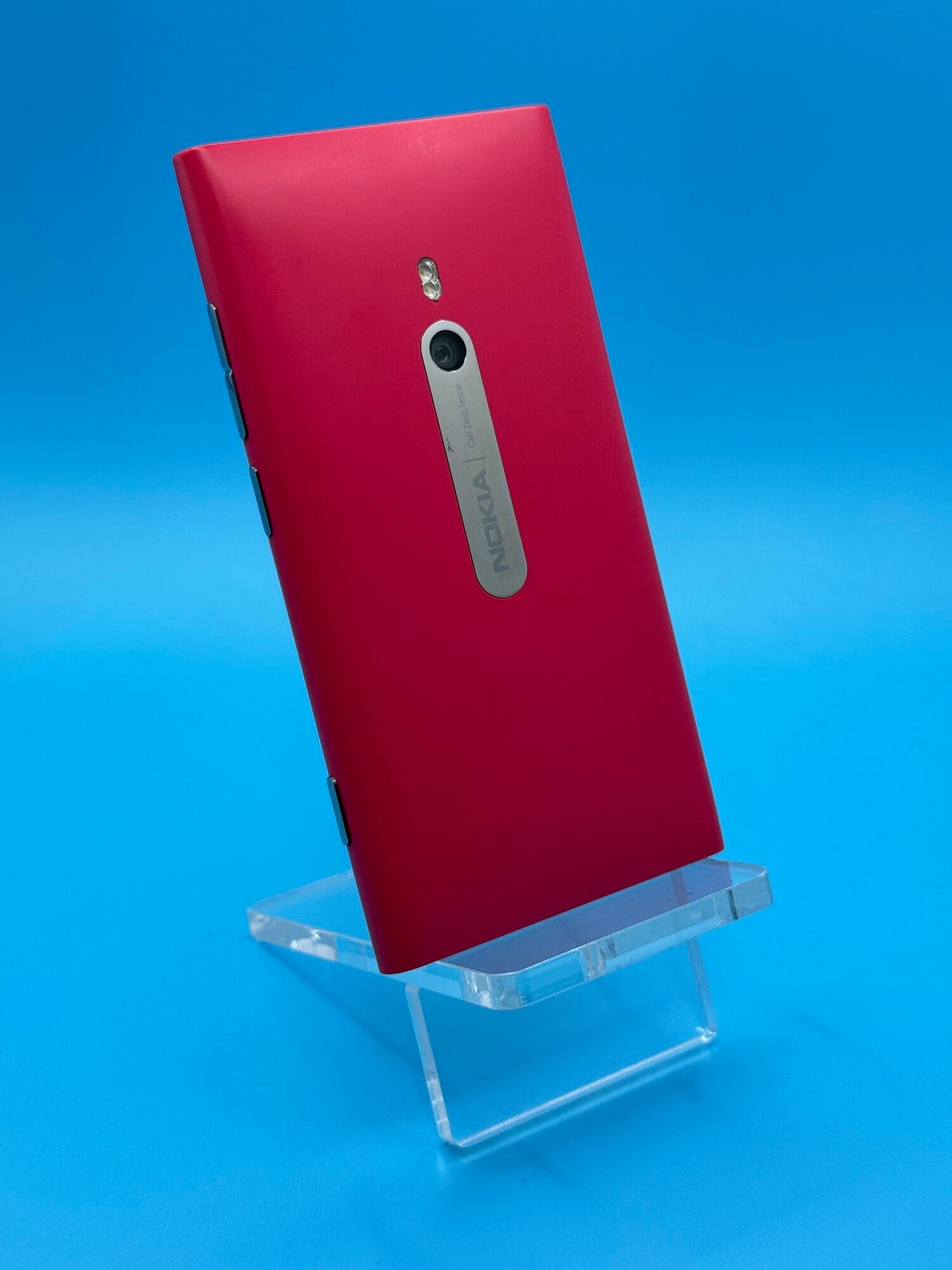 Смартфон Nokia Lumia 800