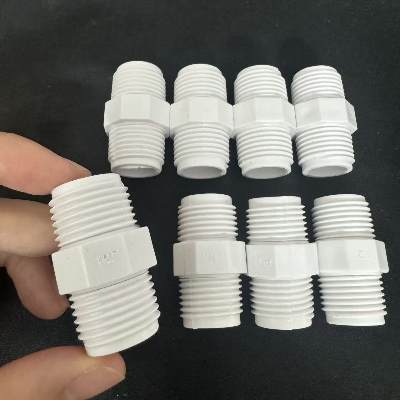 Переходник резьбовой PVC для труб 1/2", 8 шт, промышленный аксессуар, герметичное соединение, с антискользящей канавкой
