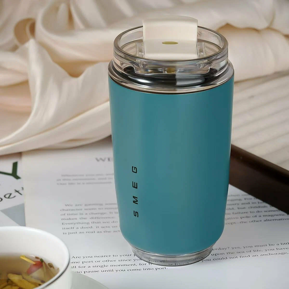 Роскошная дорожная кружка для кофе Smeg, компактная и портативная термокружка, 0,32 л.