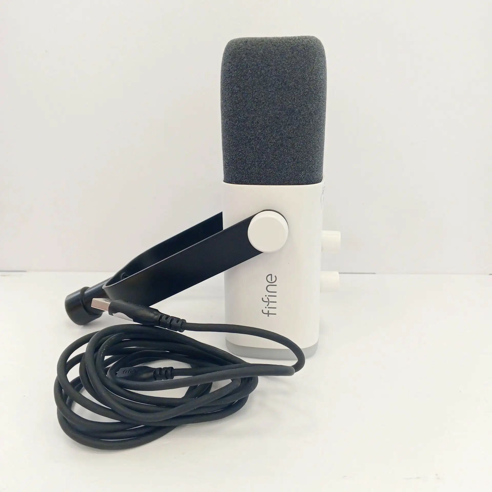 Микрофон FIFINE AmpliGame AM8 — фото 1