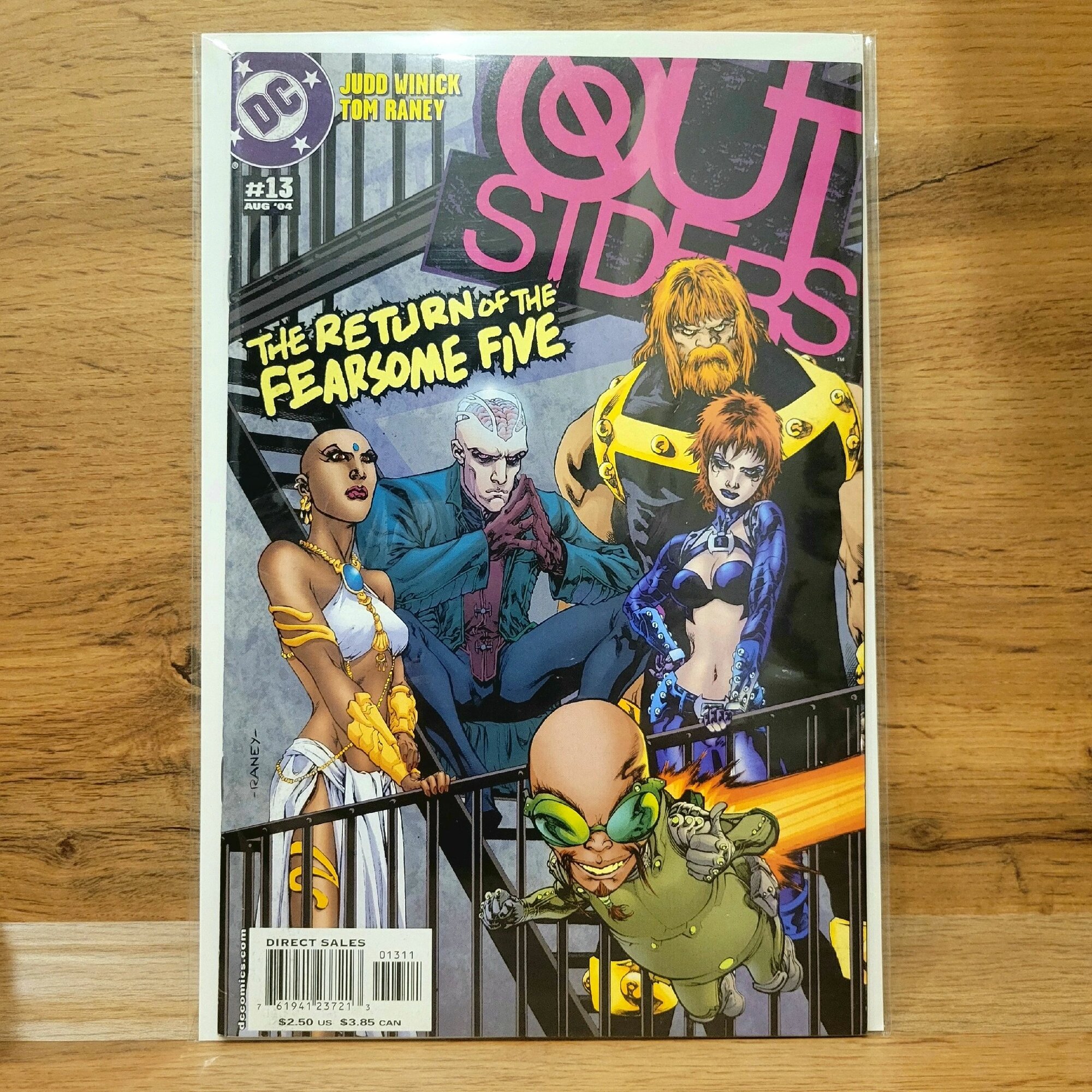 Комикс Outsiders #13 Комикс (сингл) на английском языке