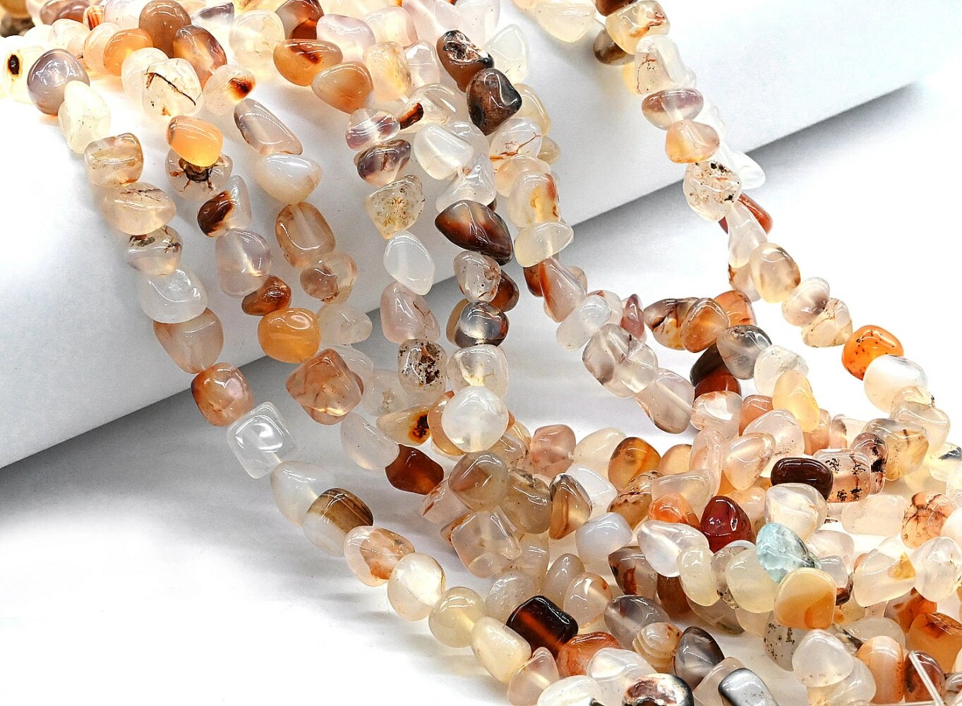 Бусины из сердолика светлого галтовка 10*6мм, 37см, 50 бусин