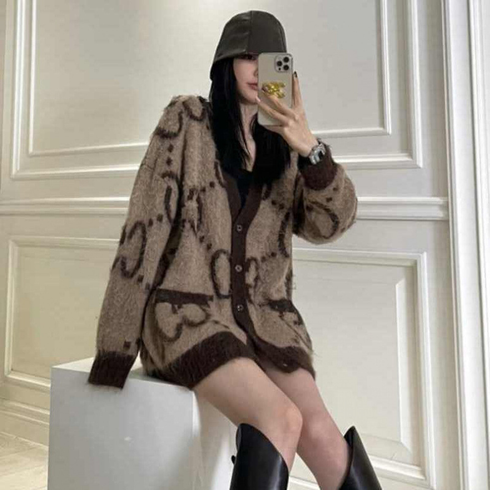 Свитер
