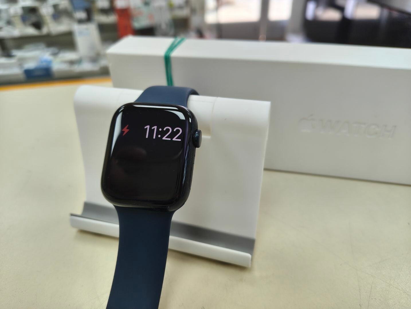 Смарт-часы Apple Watch Series 7 45mm темная ночь уценка Б/У