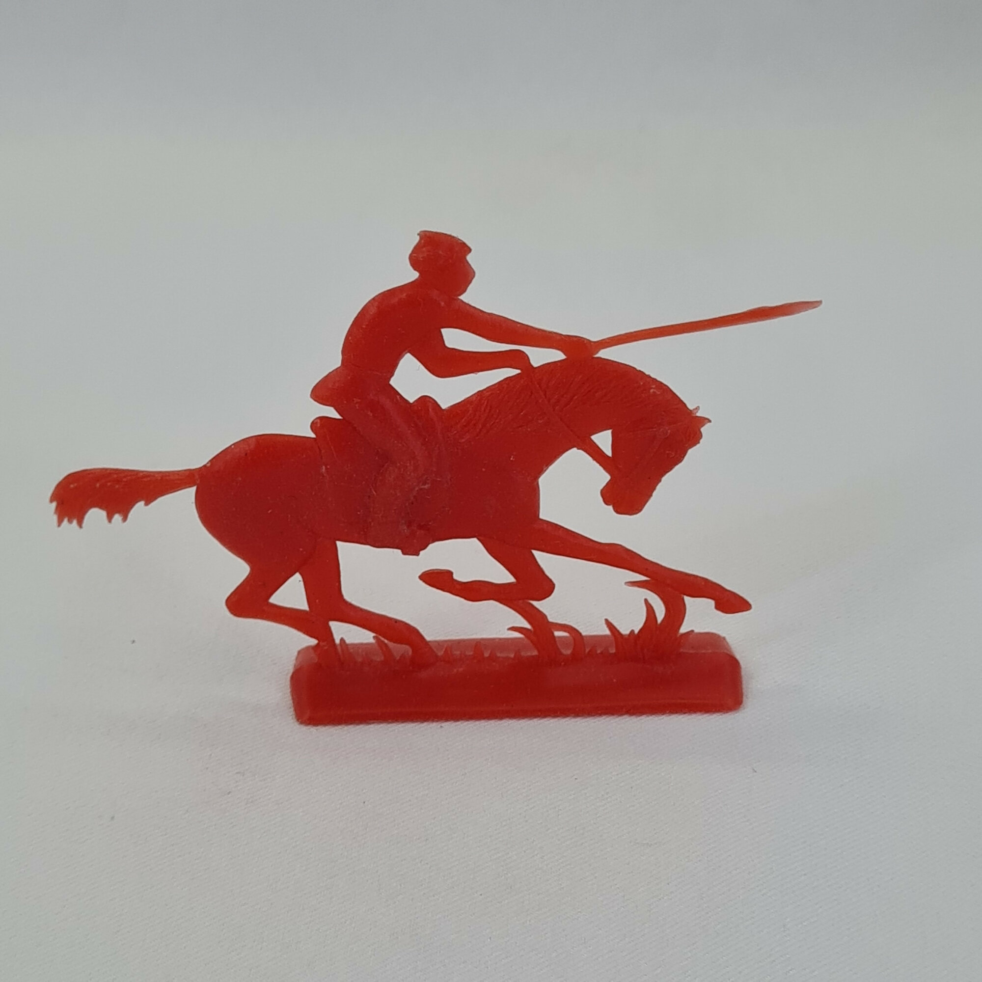 Фигурка всадника на лошади винтажная СССР. Игрушечный конный воин на подставке для игры и декорации