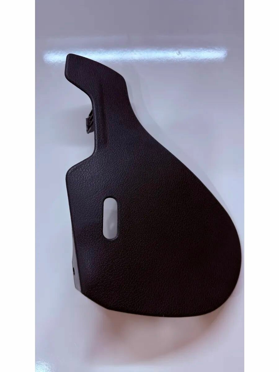 Облицовка правого сиденья VW Passat B7, CC