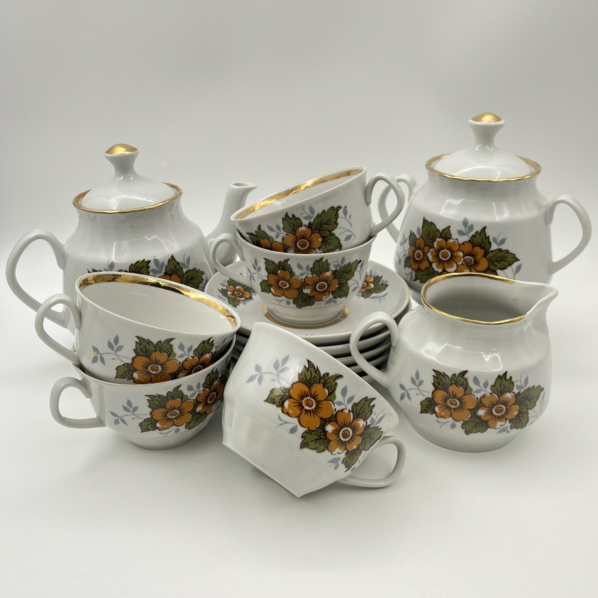 Сервиз чайно-кофейный на 5 персон (13 предметов)с цветочным декором, фарфор