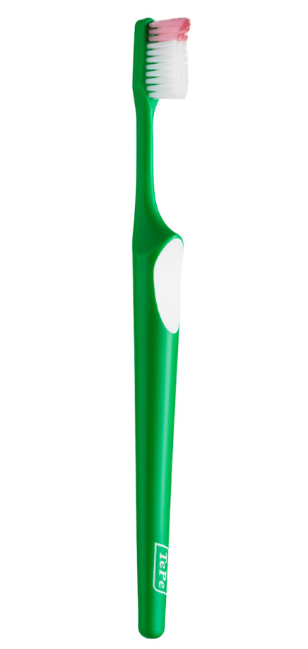 Зубная щетка TePe Nova EXTRA SOFT, активный пик, мягкая щетина, цвет зеленый, 2 шт.