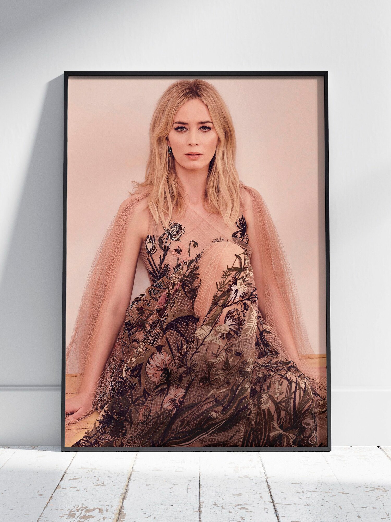 Плакат на стену для интерьера Эмили Блант (Emily Blunt 18) - Постер по актеру фильма, кино, сериала формата A4 (21x30 см)