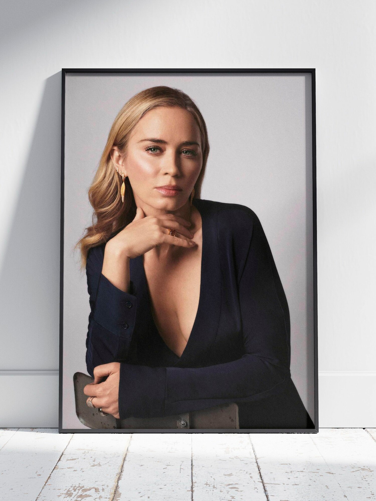 Плакат на стену для интерьера Эмили Блант (Emily Blunt 1) - Постер по актеру фильма, кино, сериала формата A4 (21x30 см)