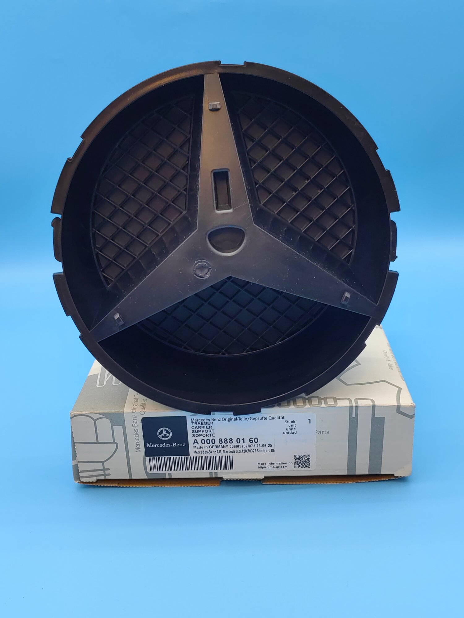 Mercedes-Benz Кронштейн эмблемы передней Mercedes Benz A0008880160