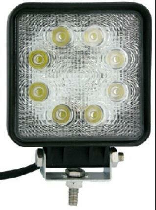 Фара светодиодная (квадратная) 24W 106х106х47 узкий Spot 8LED 10 30V (YADA)