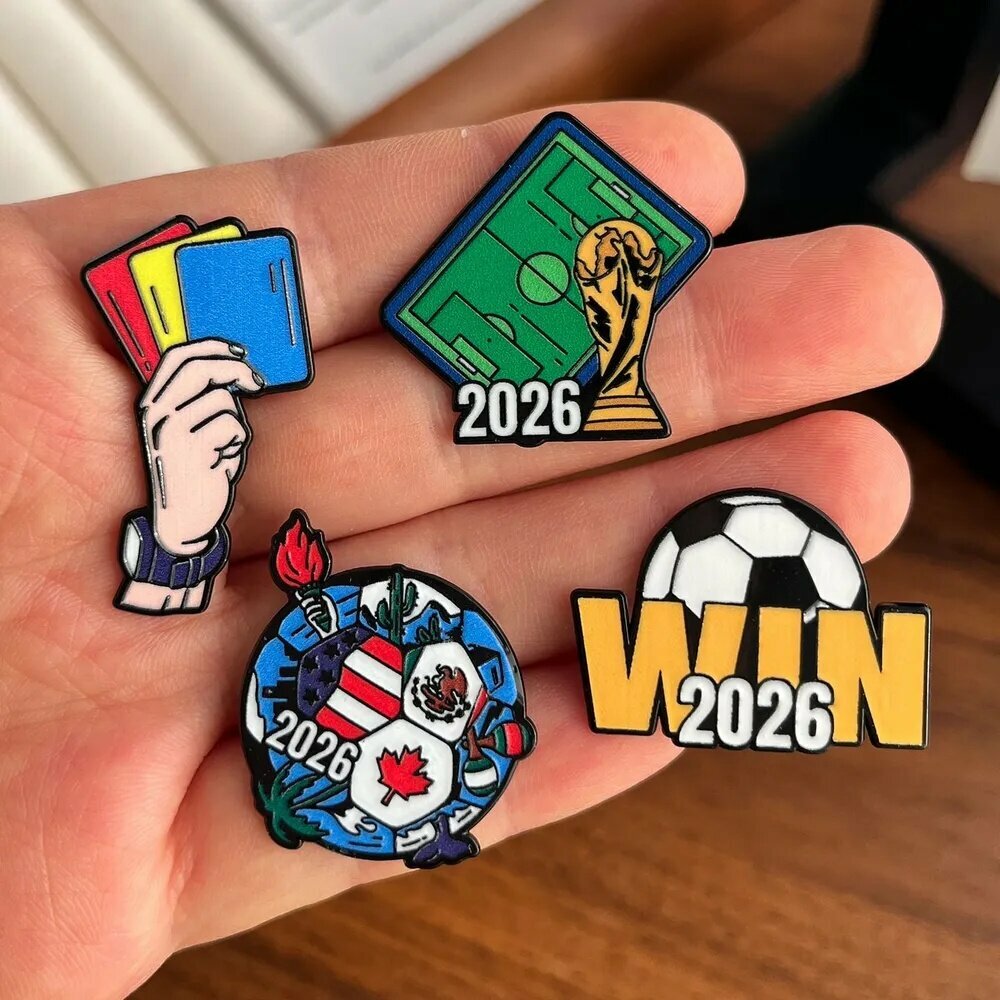 Значок Чемпионата мира 2026 (США, Мексика, Канада), металлический сувенир — фото 1