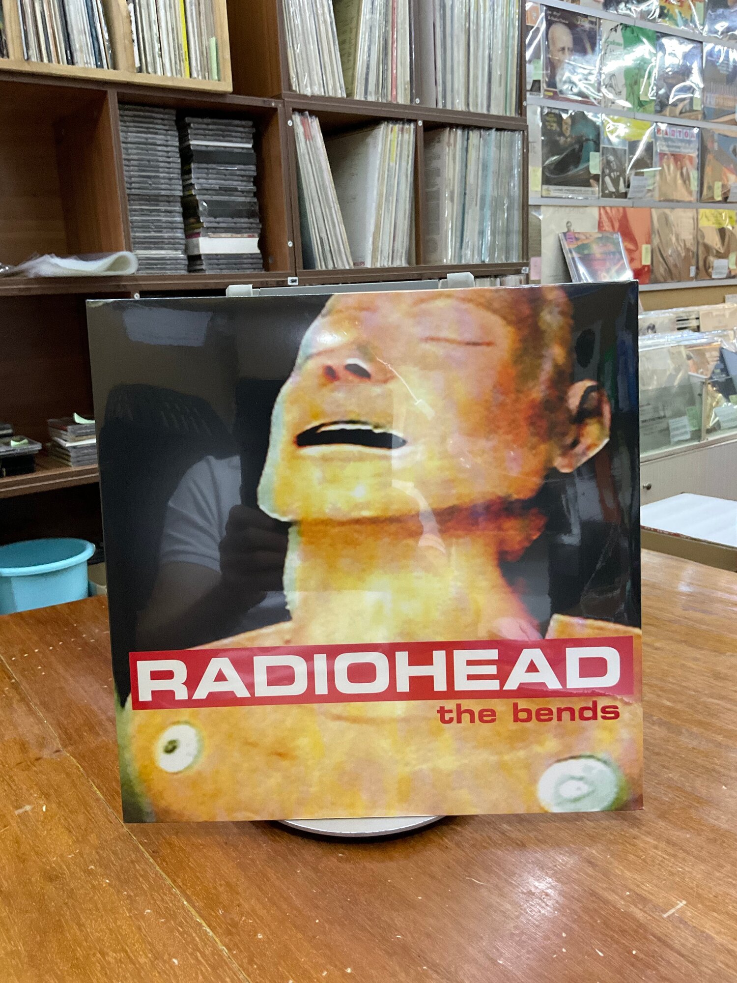 Radiohead – The Bends 180g Vinyl LP. Альбом группы Radiohead "The Bends" на виниле плотностью 180 г, классическая британская рок-запись,