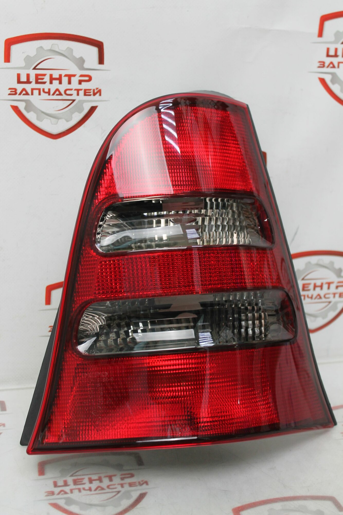Фонарь задний правый Mercedes A-Class W168 DEPO 4401918RUESR