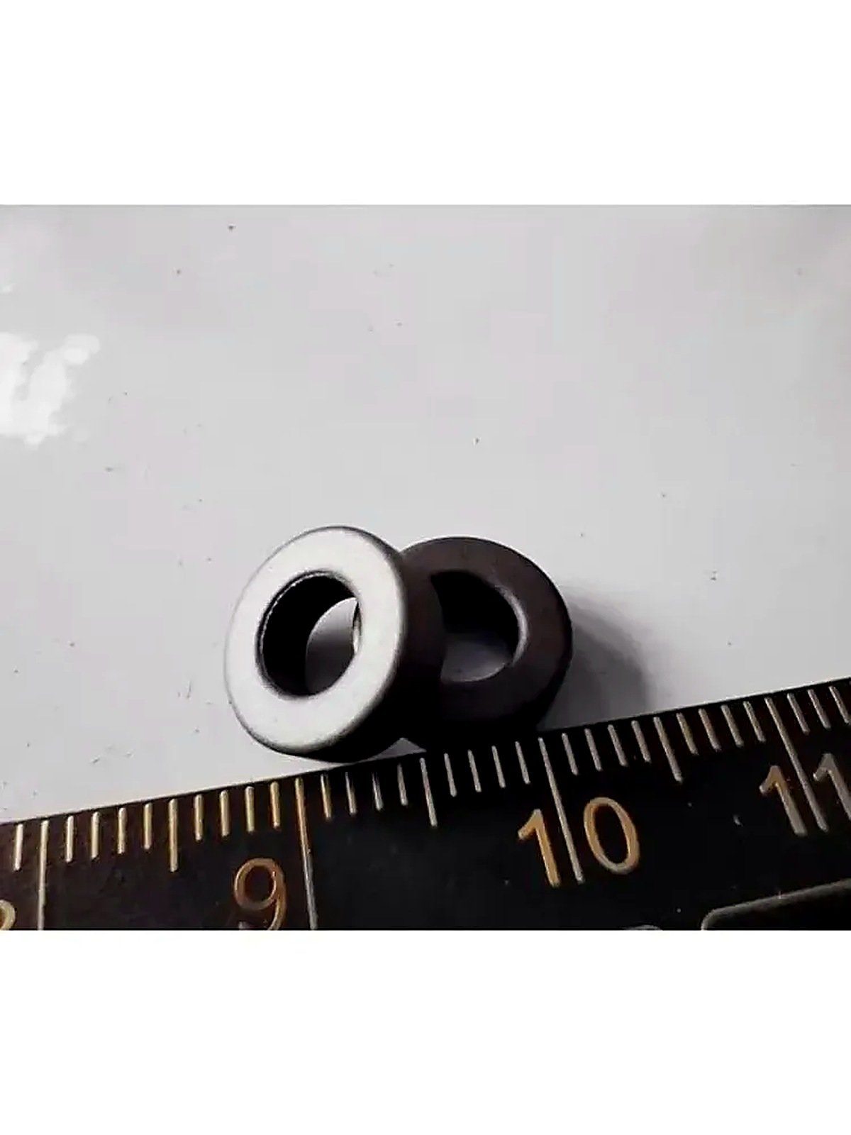 10Pcs Американский радиочастотный ферритовый сердечник FT37 - 43 850ui 9,50 * 4,75 * 3,30 мм