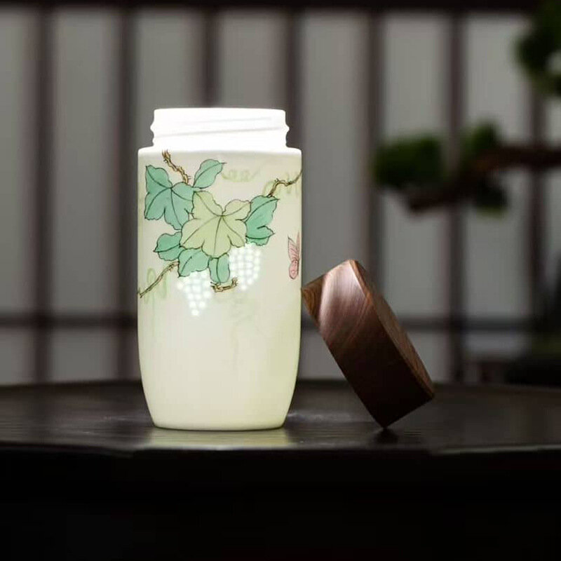 Элегантная термоскружка из Jingdezhen фарфора с цветочным узором и керамической внутренней вставкой с крышкой для