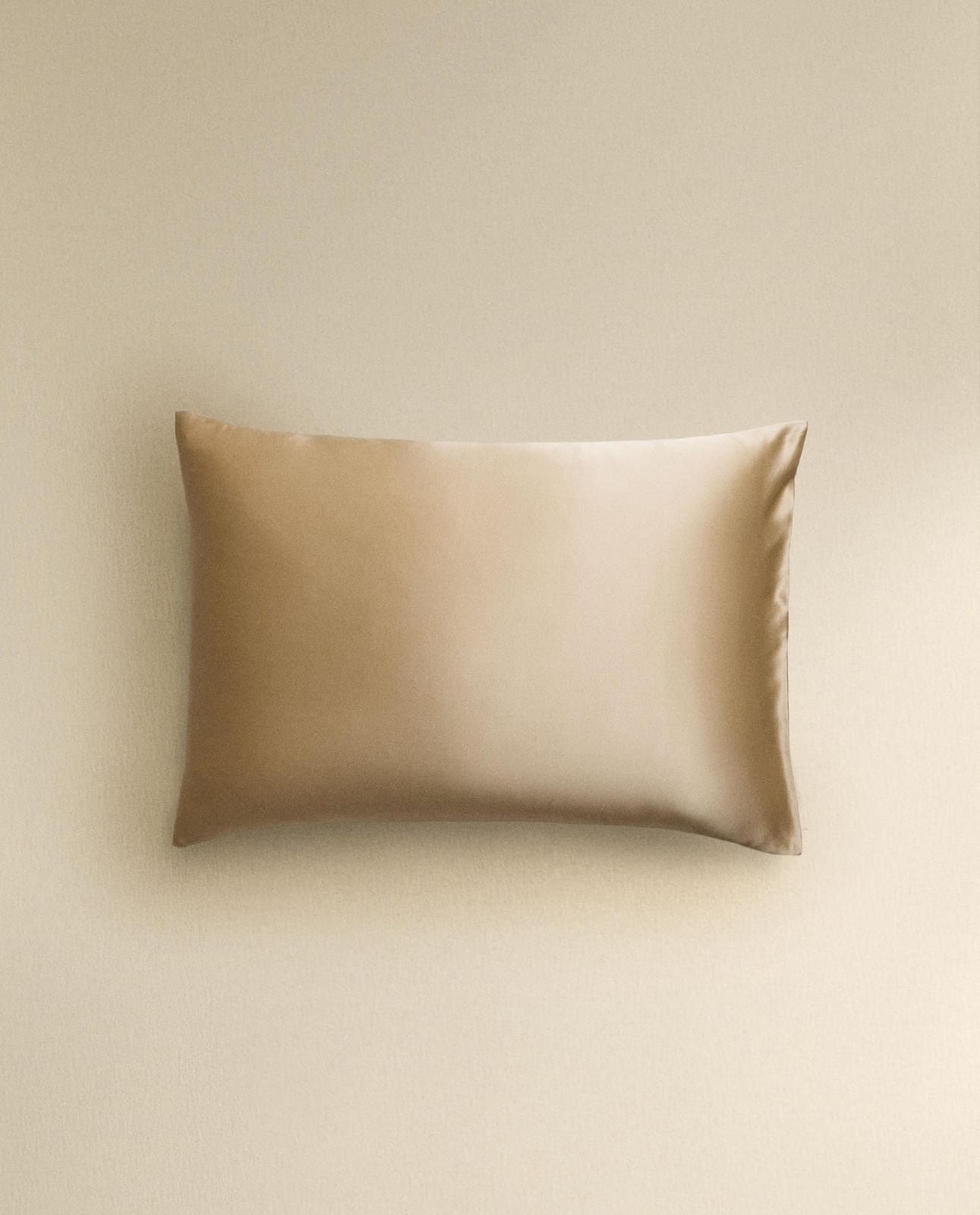 Наволочка ZARA HOME Mulberry Silk, золотой, 50x75 см 1362/091/302-28