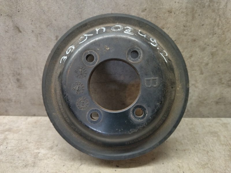 Шкив помпы BMW 5 E39 11511436590