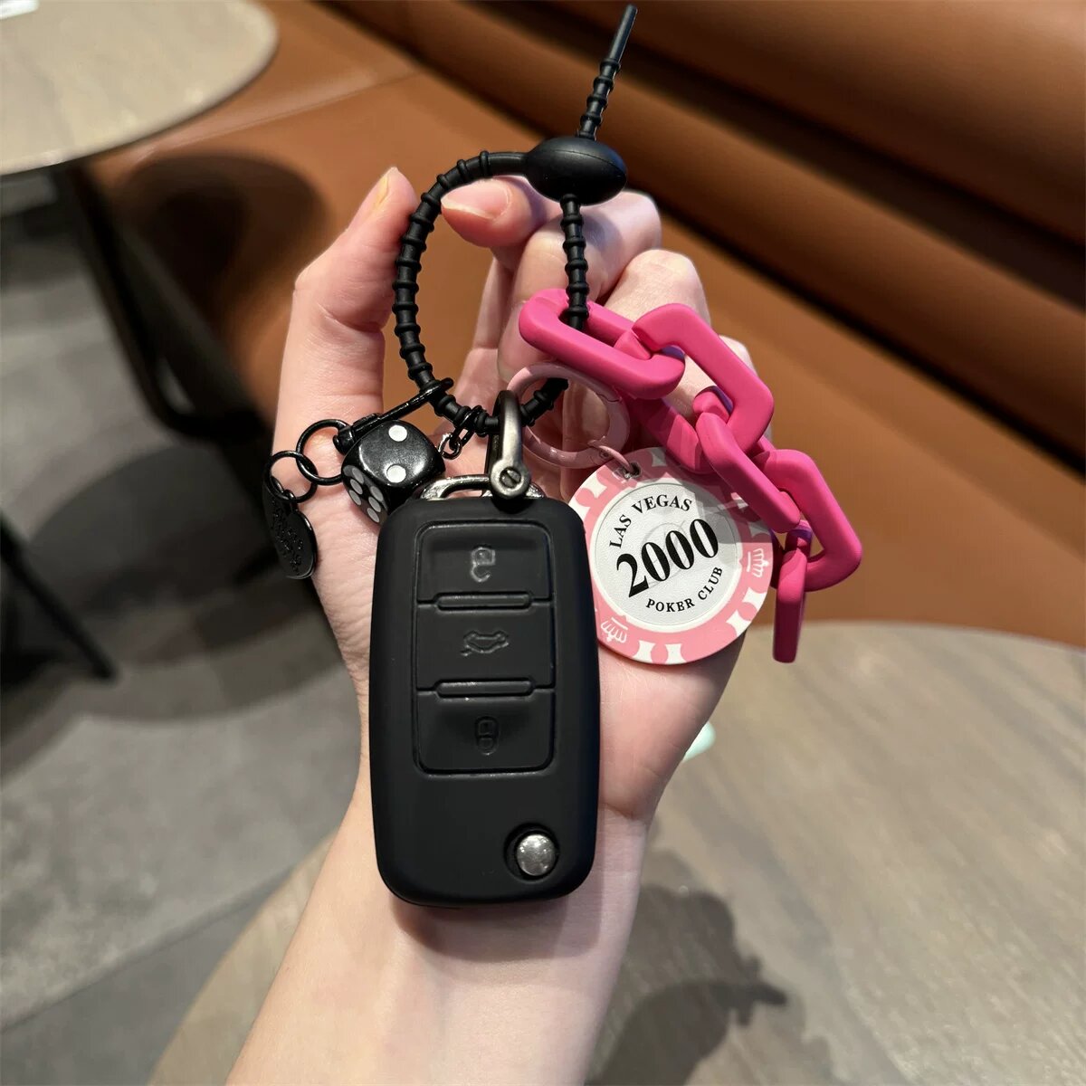 Чехол для брелока ключа VW Golf 7, Tiguan, Passat - Матовый черный с розовой квадратной цепочкой и розовой тесьмой,