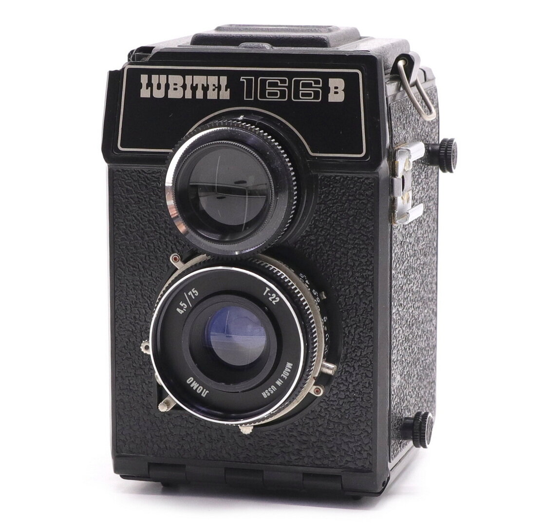 Советский фотоаппарат Любитель 166В (ЛОМО, 1981)
