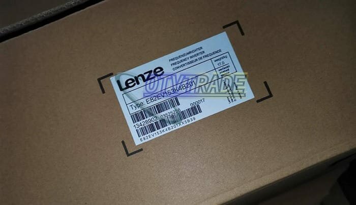 Модуль LENZE Inverter E82EV153K4B201 E82EV153-4B201 — фото 1