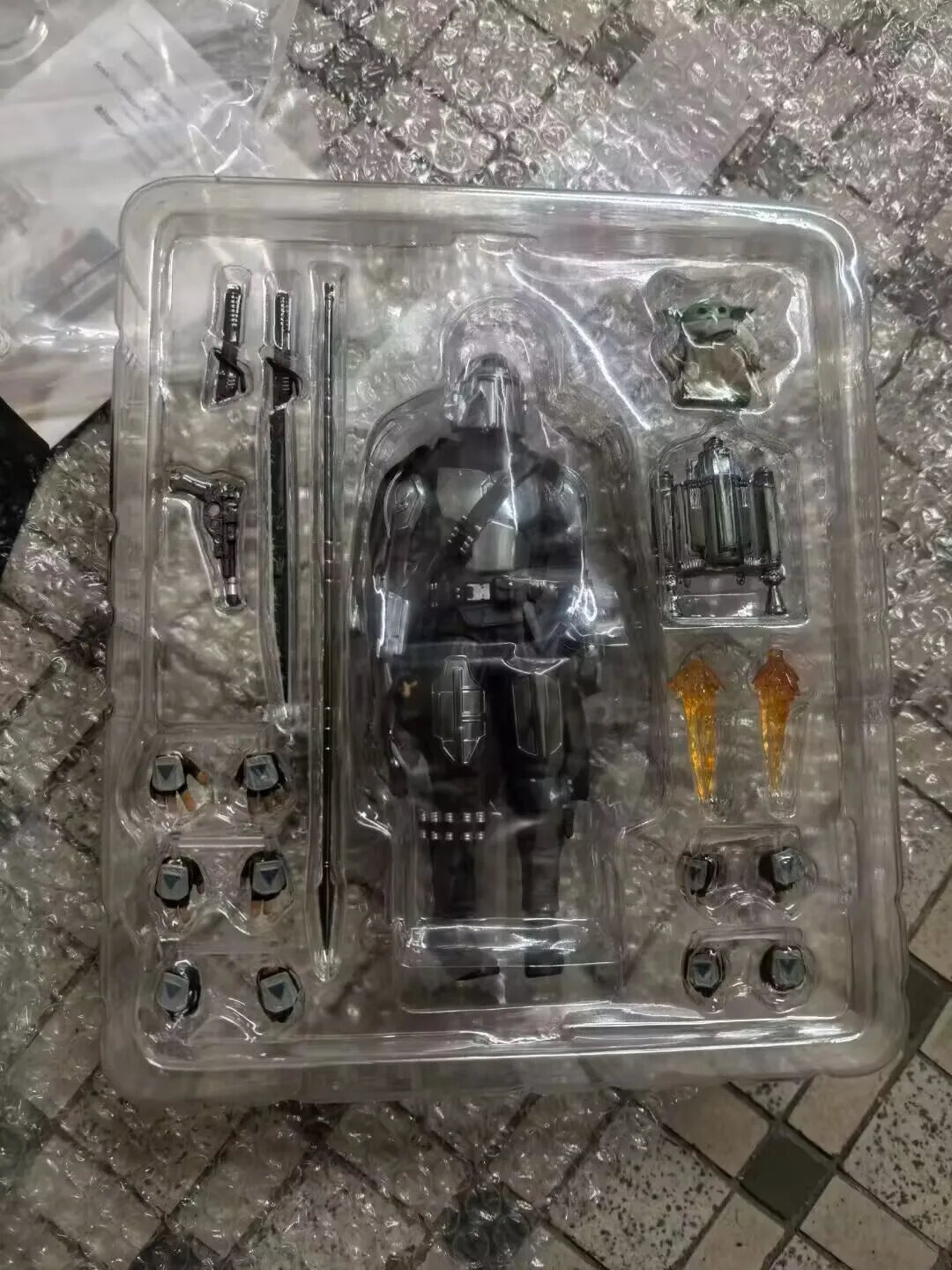 Фигурка Mafex 256 Mandalorian, 6 дюймов, серебряный, без коробки