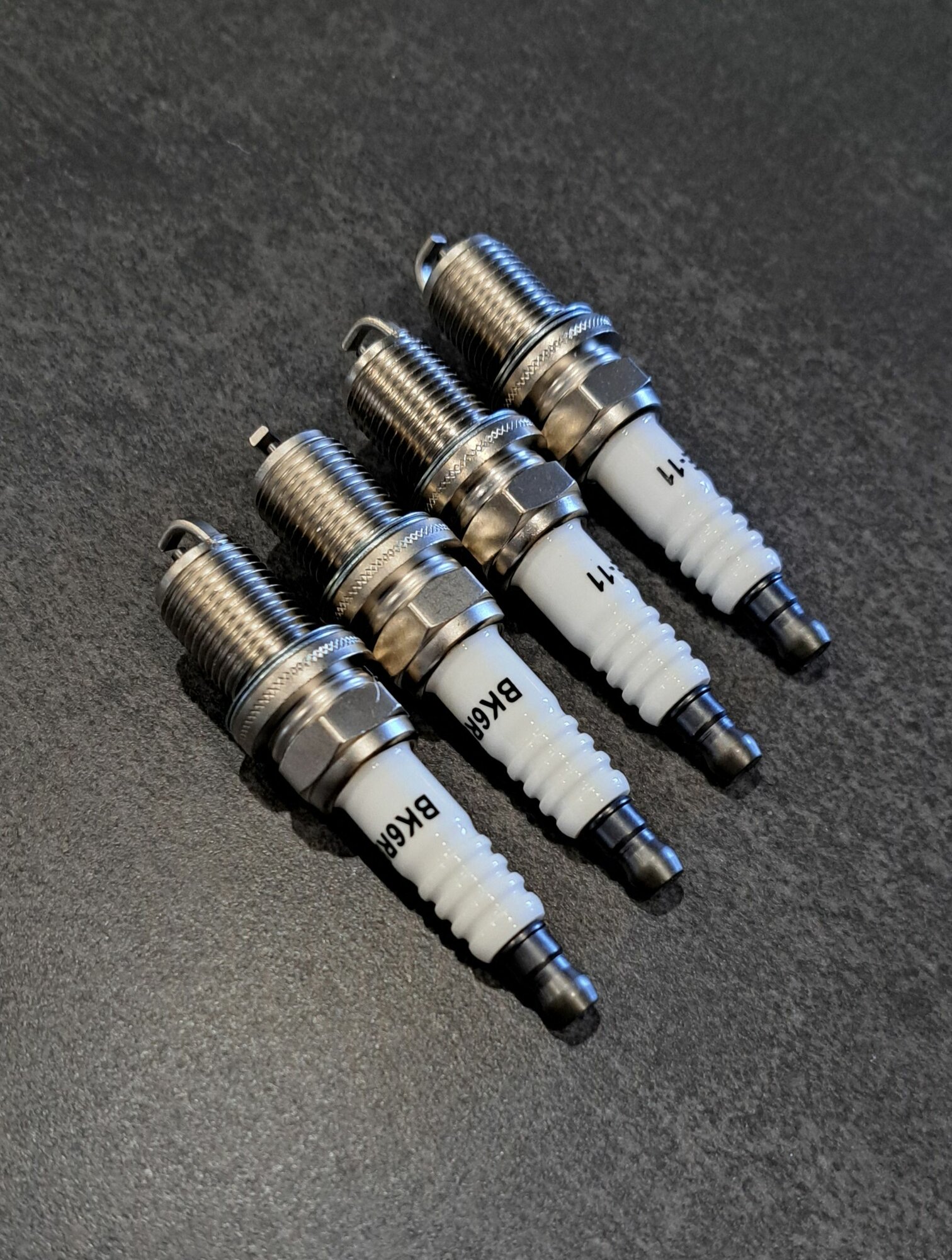 Свеча зажигания (комплект 4шт) для погрузчиков Nissan K15/K21/K25/H15/H20/H25