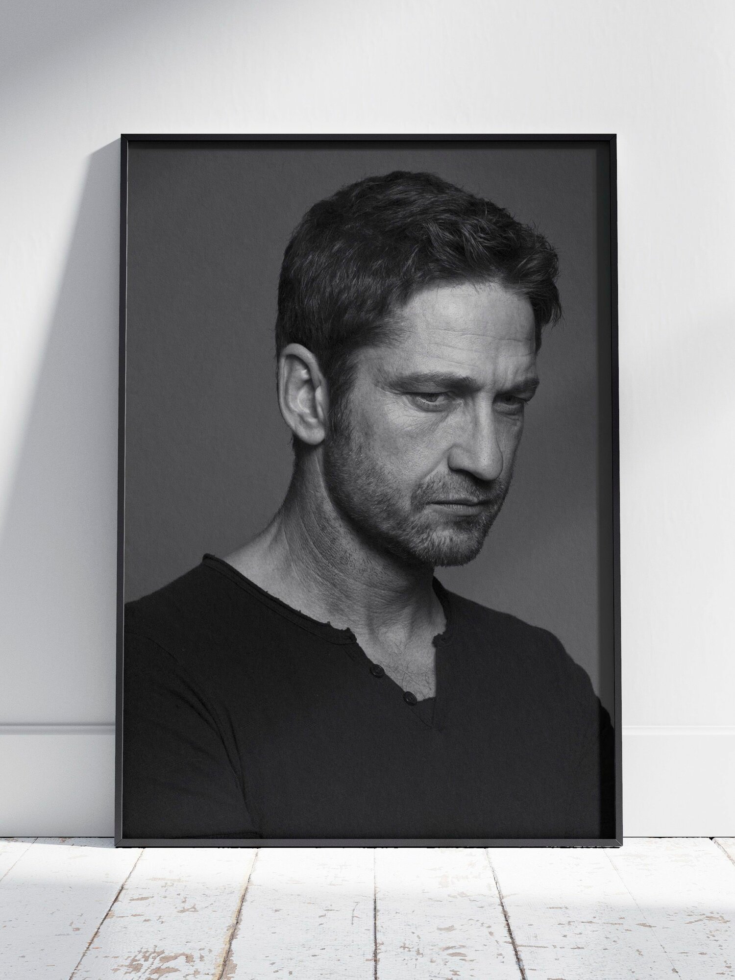 Плакат на стену для интерьера Джерард Батлер (Gerard Butler 42) - Постер по актеру фильма, кино, сериала формата A4 (21x30 см)