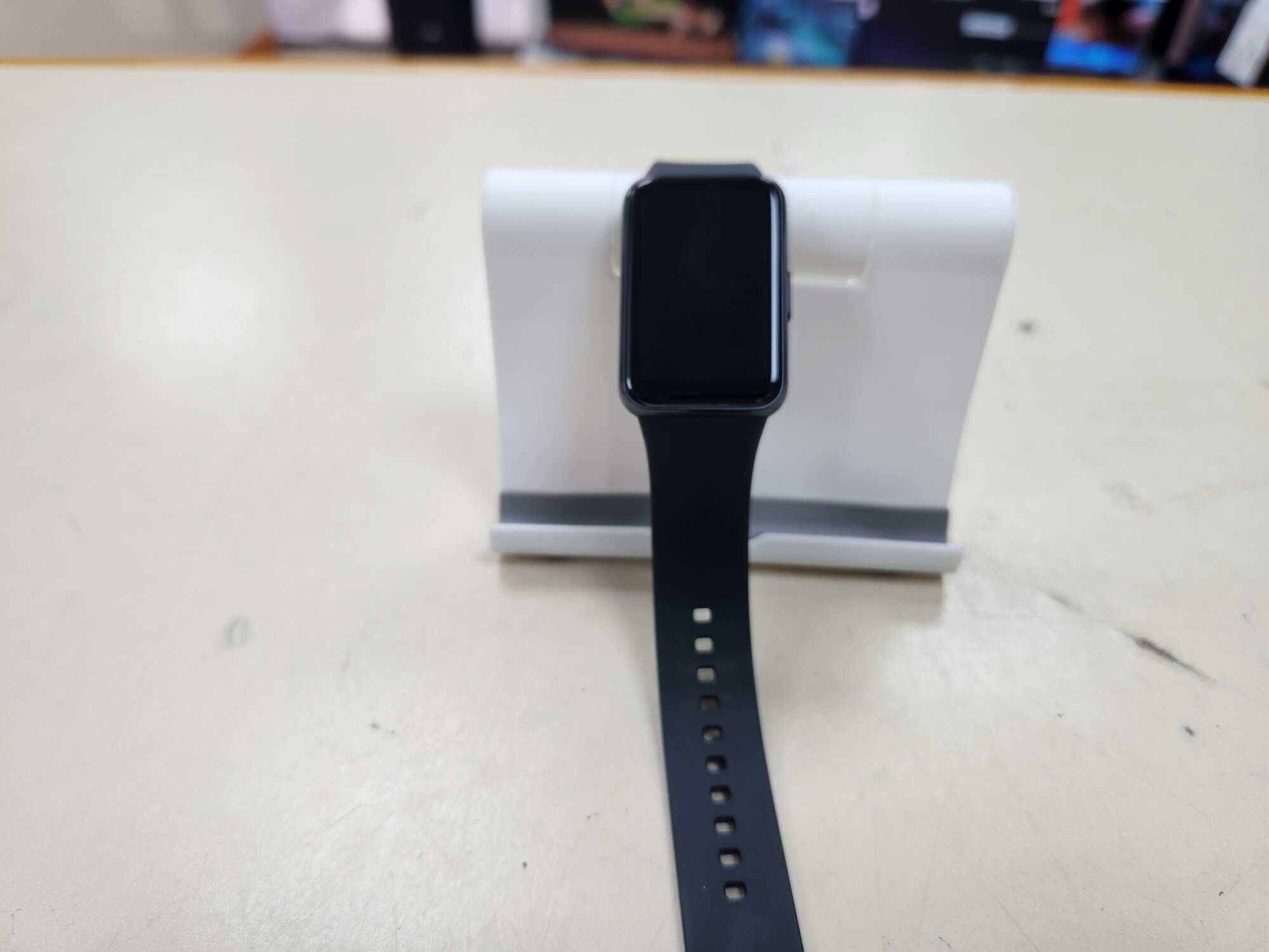 Смарт-часы Samsung Galaxy Fit3 SM-R390 1.6 AMOLED, корпус графит, ремешок графитовый