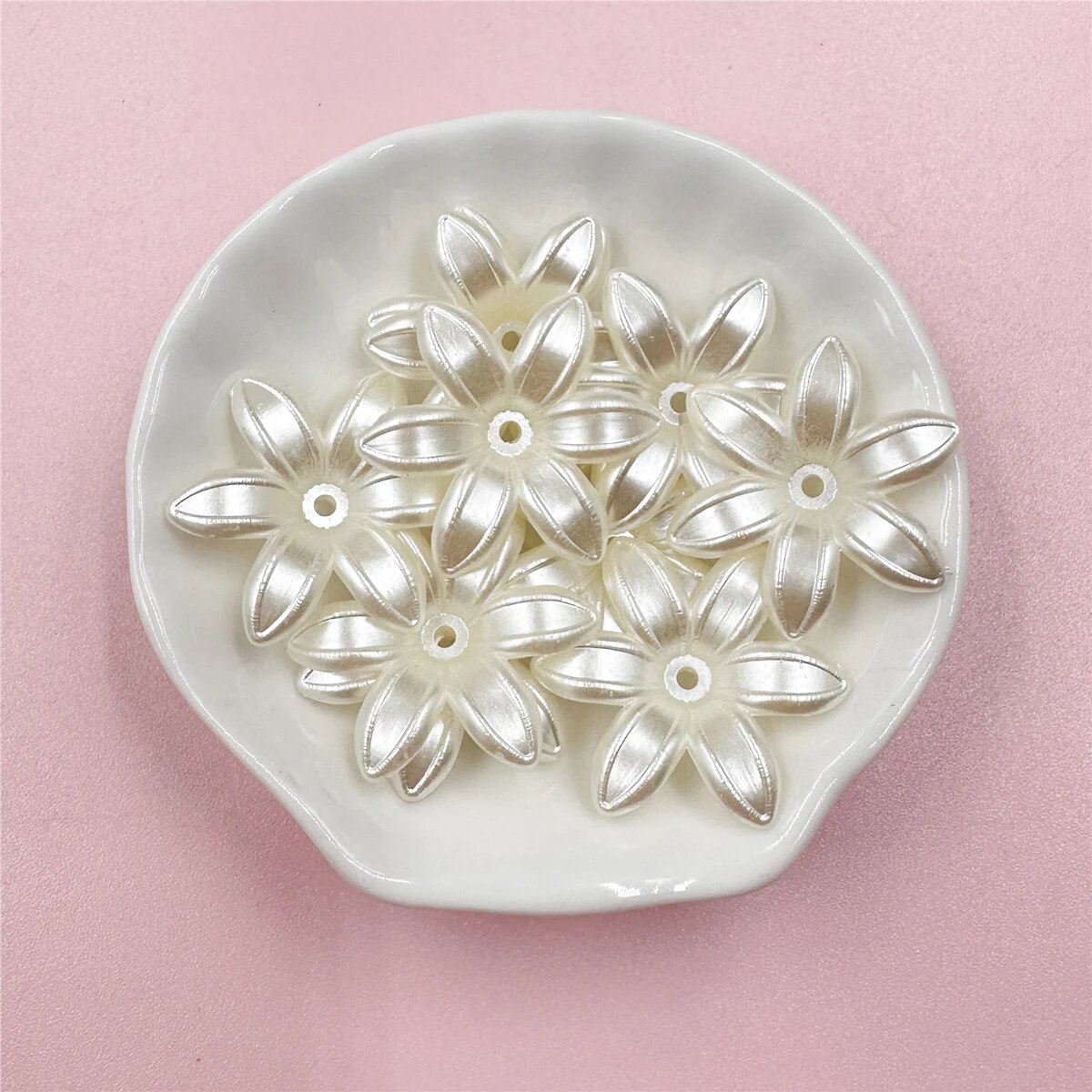 Белые акриловые цветы Six Petaled Flowers