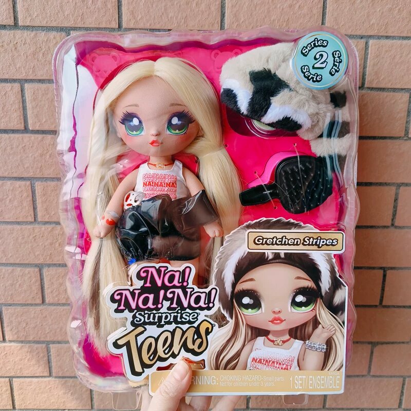 NaNaNa Gretchen второе поколение игровая кукла с цветными длинными волосами и сменной одеждой в черном