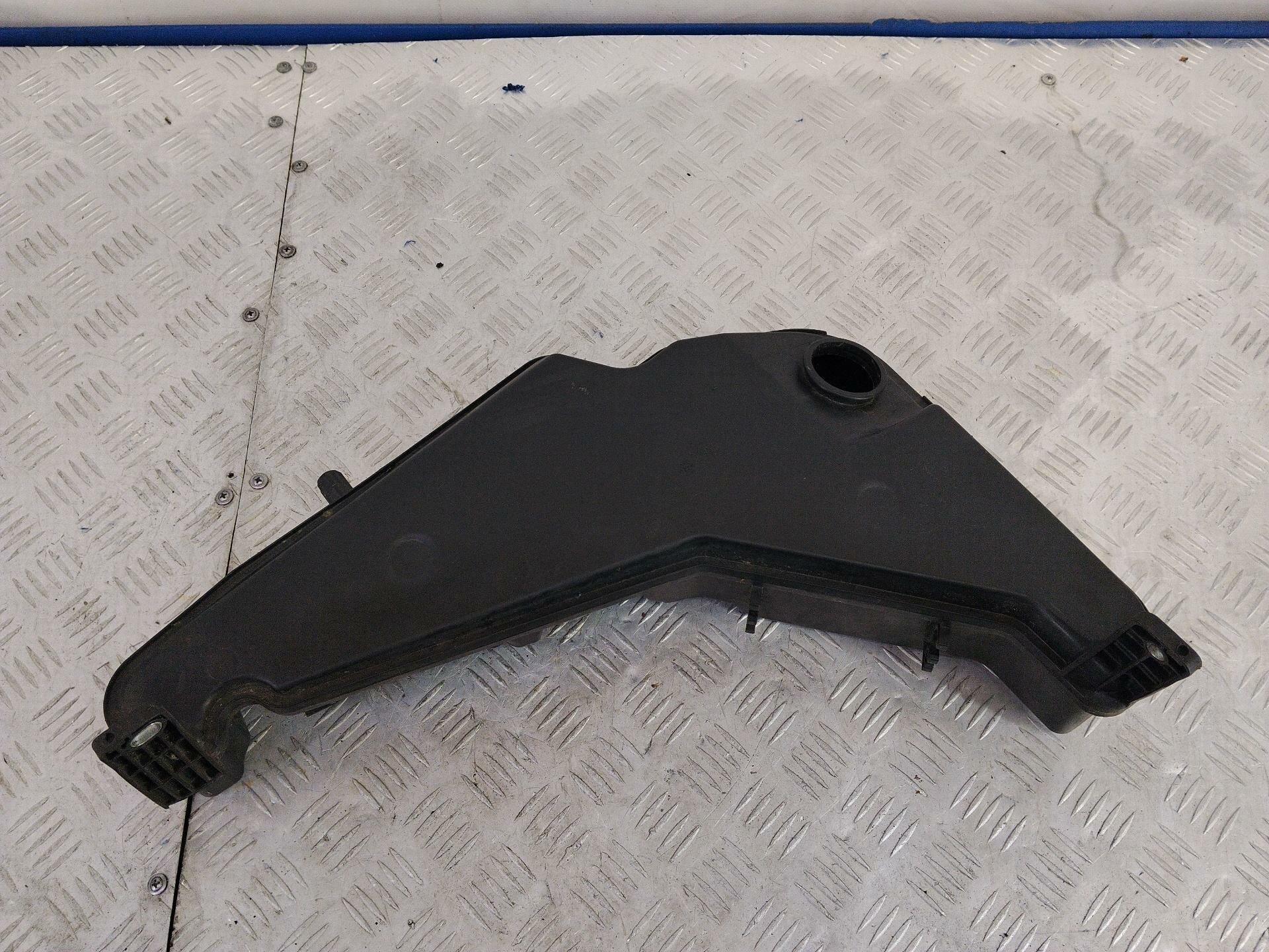 Бачок омывателя Audi Q5 8R (2008 - 2012) 8R0955453B
