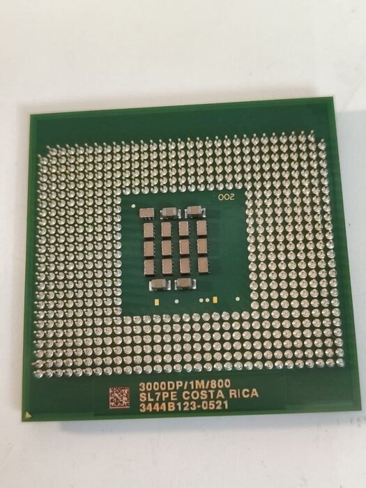 Процессор Intel Xeon 3.0 SL7PE S604 3.0 ГГц