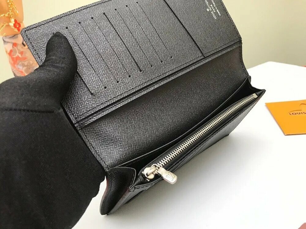 Louis Vuitton Кошелек — фото 1