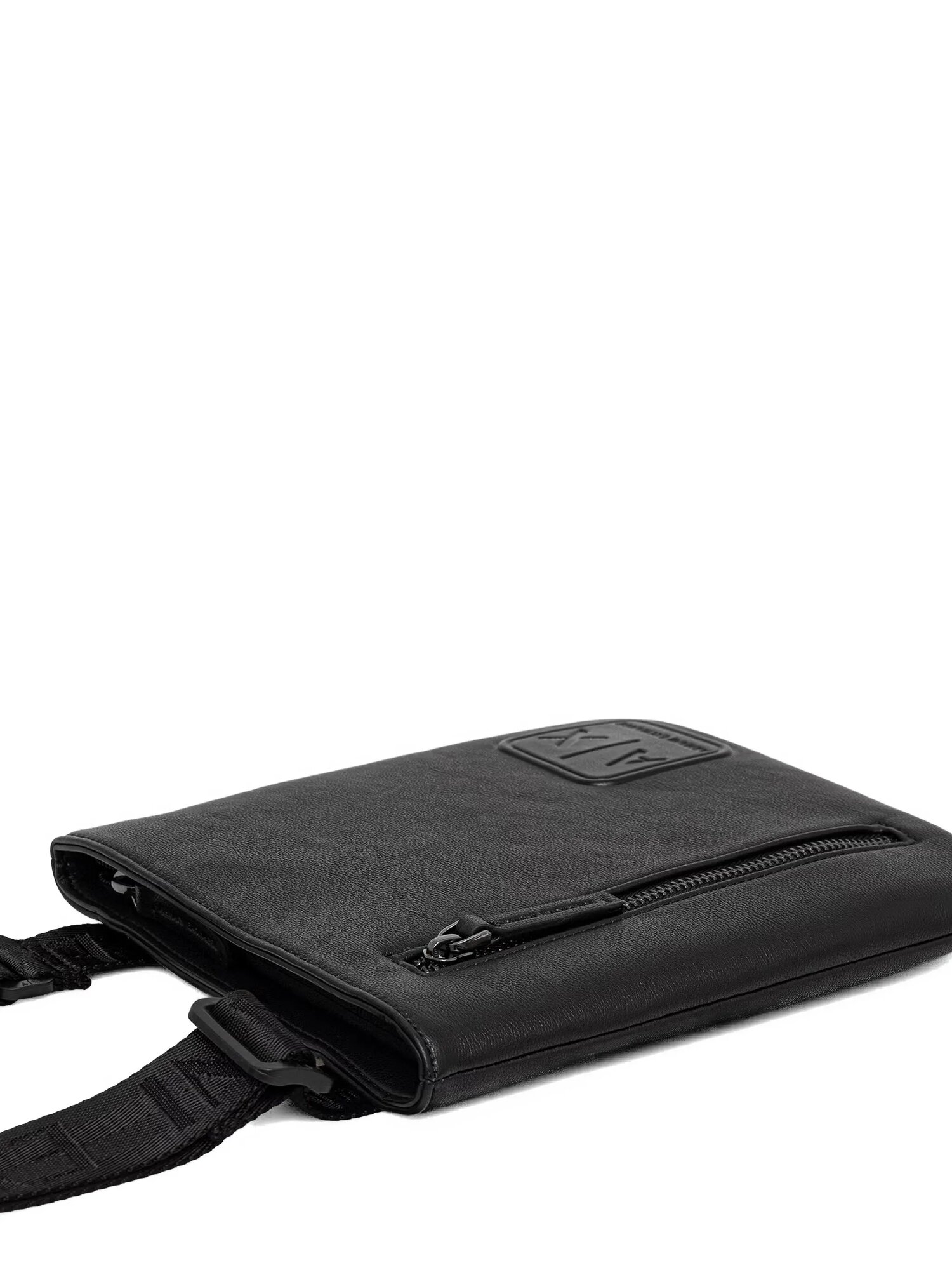 Сумка Armani Exchange Logo-patch zip-pocket messenger bag, черный — фото 1