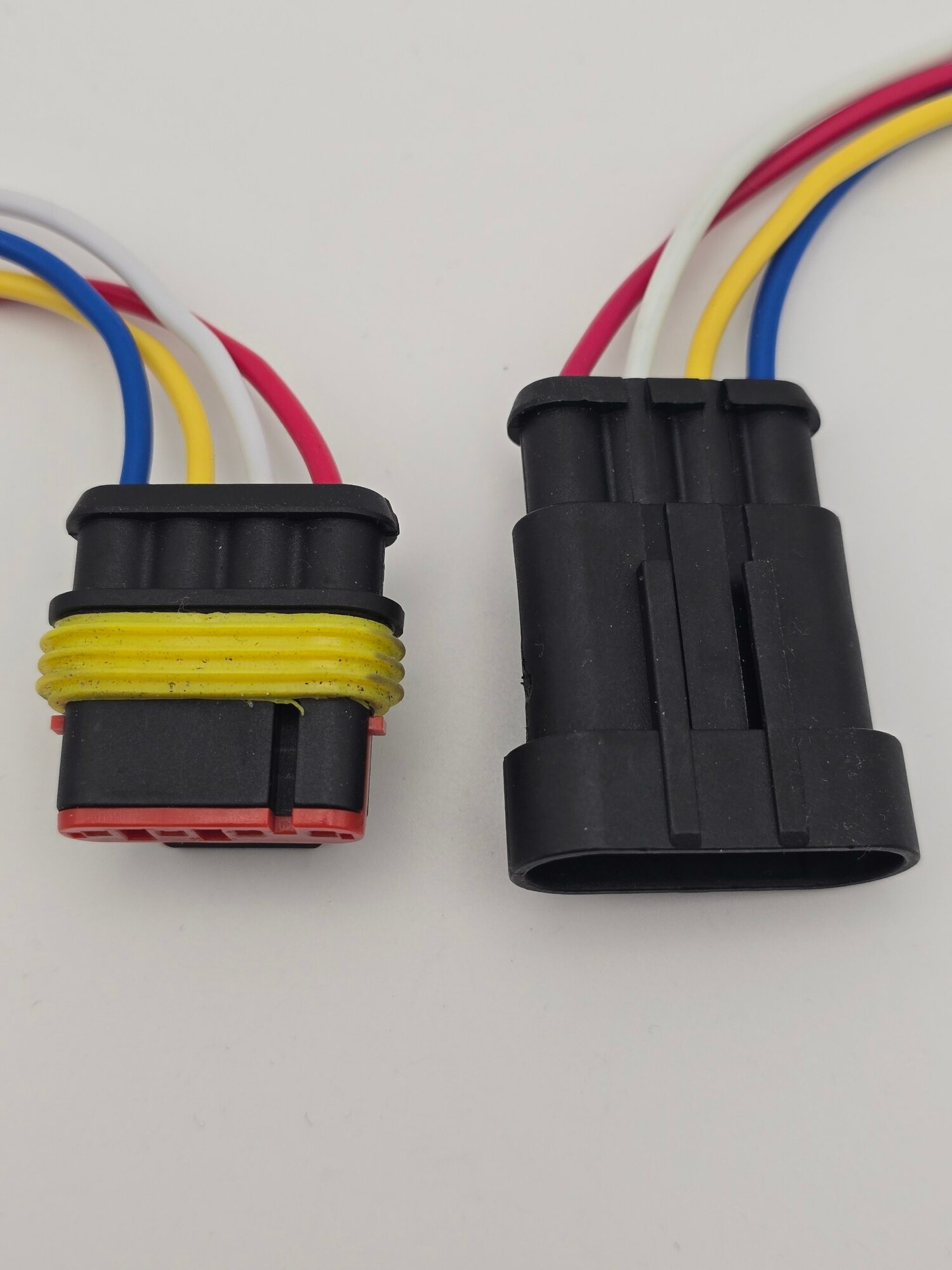 Разъем автомобильный 4 pin (4 контакта) черырёхконтактный c проводами, комплект 1 шт, герметичный (влагозащищенный), универсальный (мама + папа) (колодка)