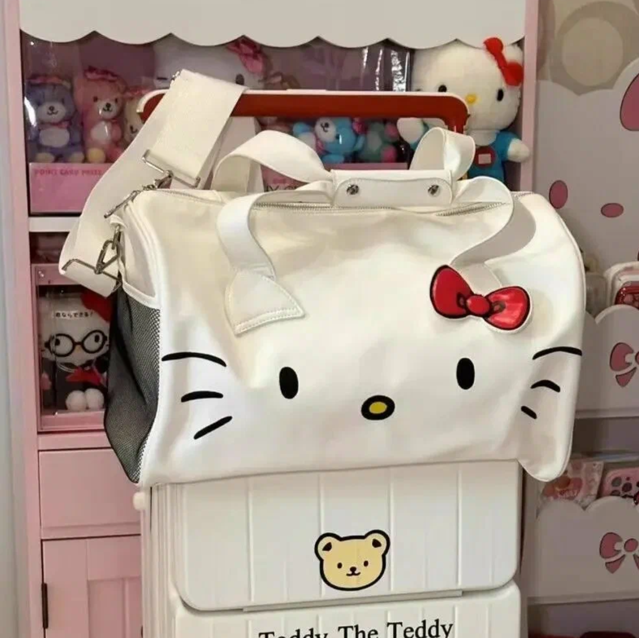 Дорожная сумка MINISO Hello Kitty Sanrio Kuromi, ПВХ, евротест, белая