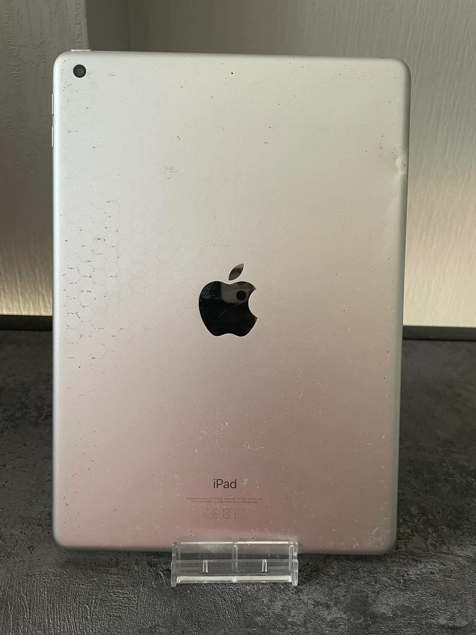 9.7" Планшет Apple iPad 6 2018, 2048×1536, Wi-Fi, 2ГБ/32 ГБ, серебристый