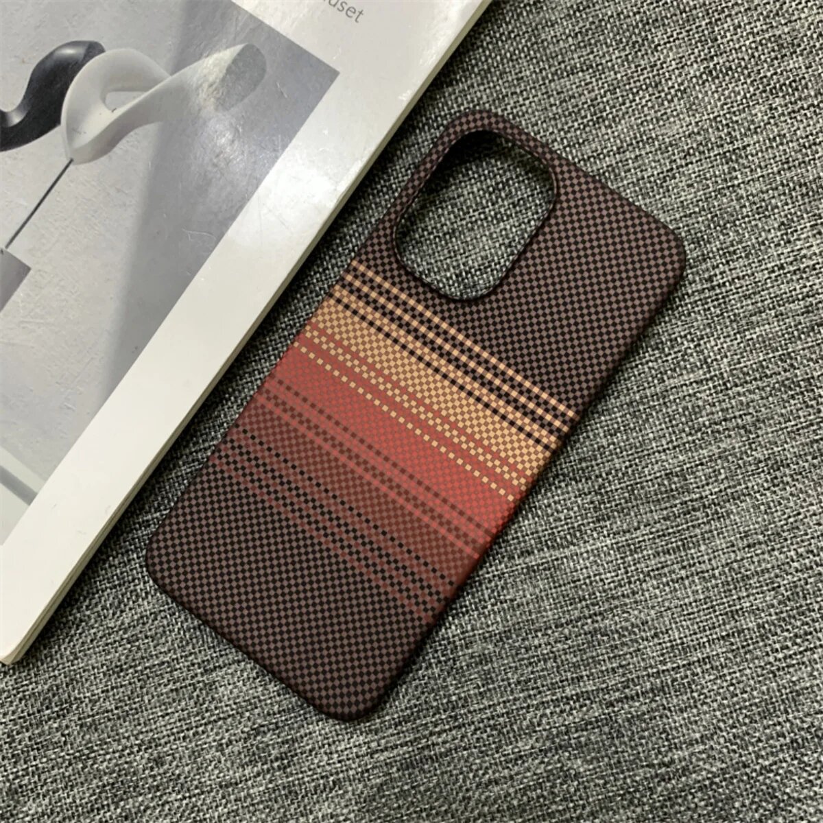 Чехол для OnePlus ACE6T Red, углеродное волокно