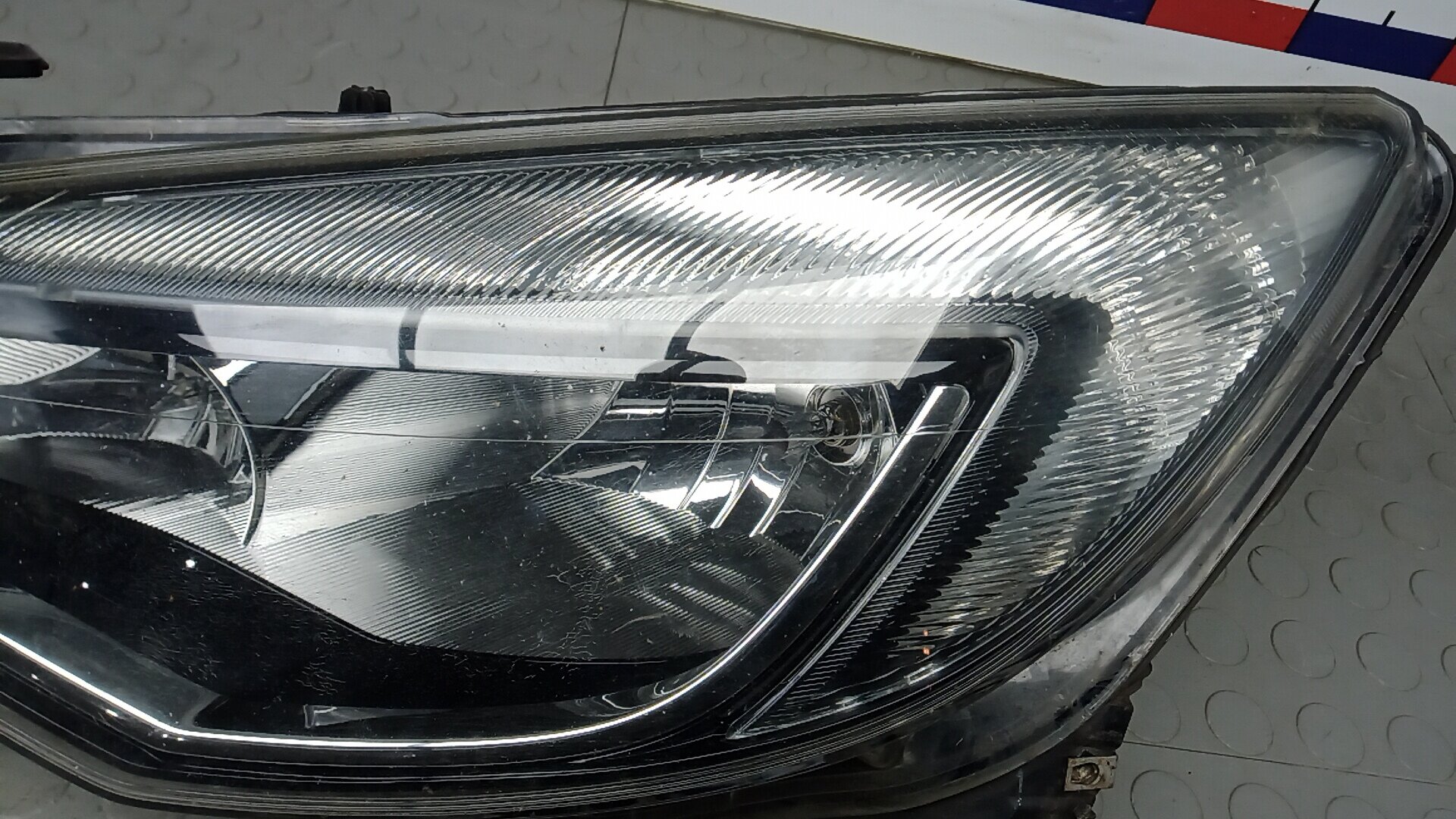 Фара левая OPEL ASTRA J — фото 1
